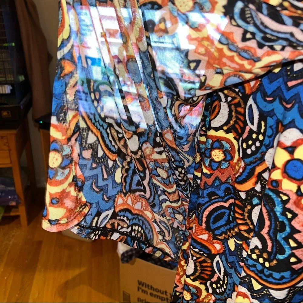 Attitudes by Renee | Tops | Attitudes By Renee Sz L Global Illusions ...